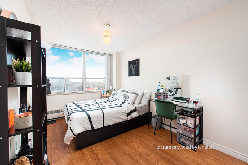 For rent: 200, 222 Elm St Toronto, Bach Viewit |1257
